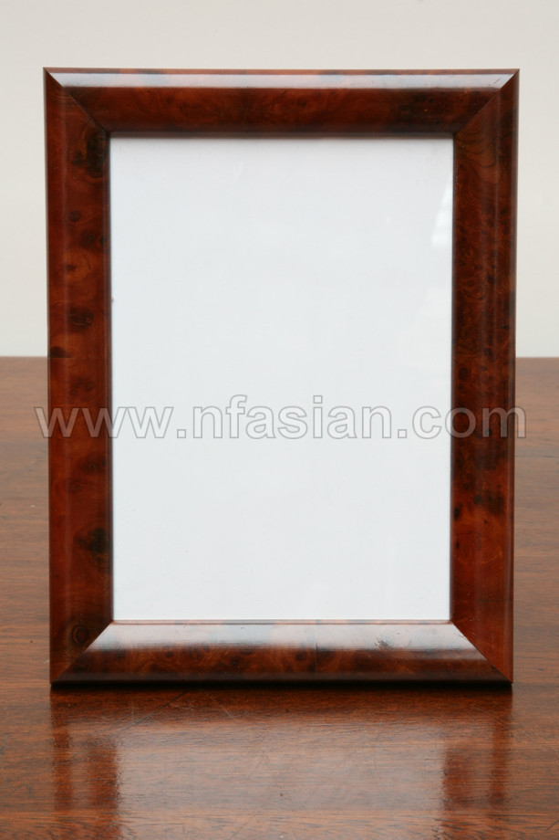 PHOTO FRAMES: BROWN WOOD PHOTO FRAME 13X18