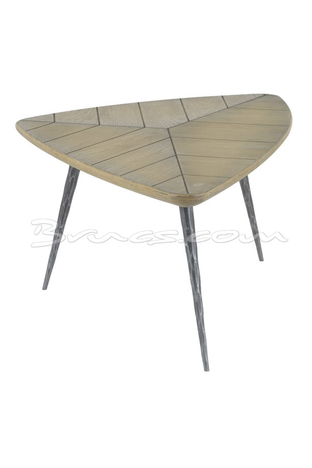SIDE TABLES: ZULÚ TRIANGLE OAK COFFEE TABLE
